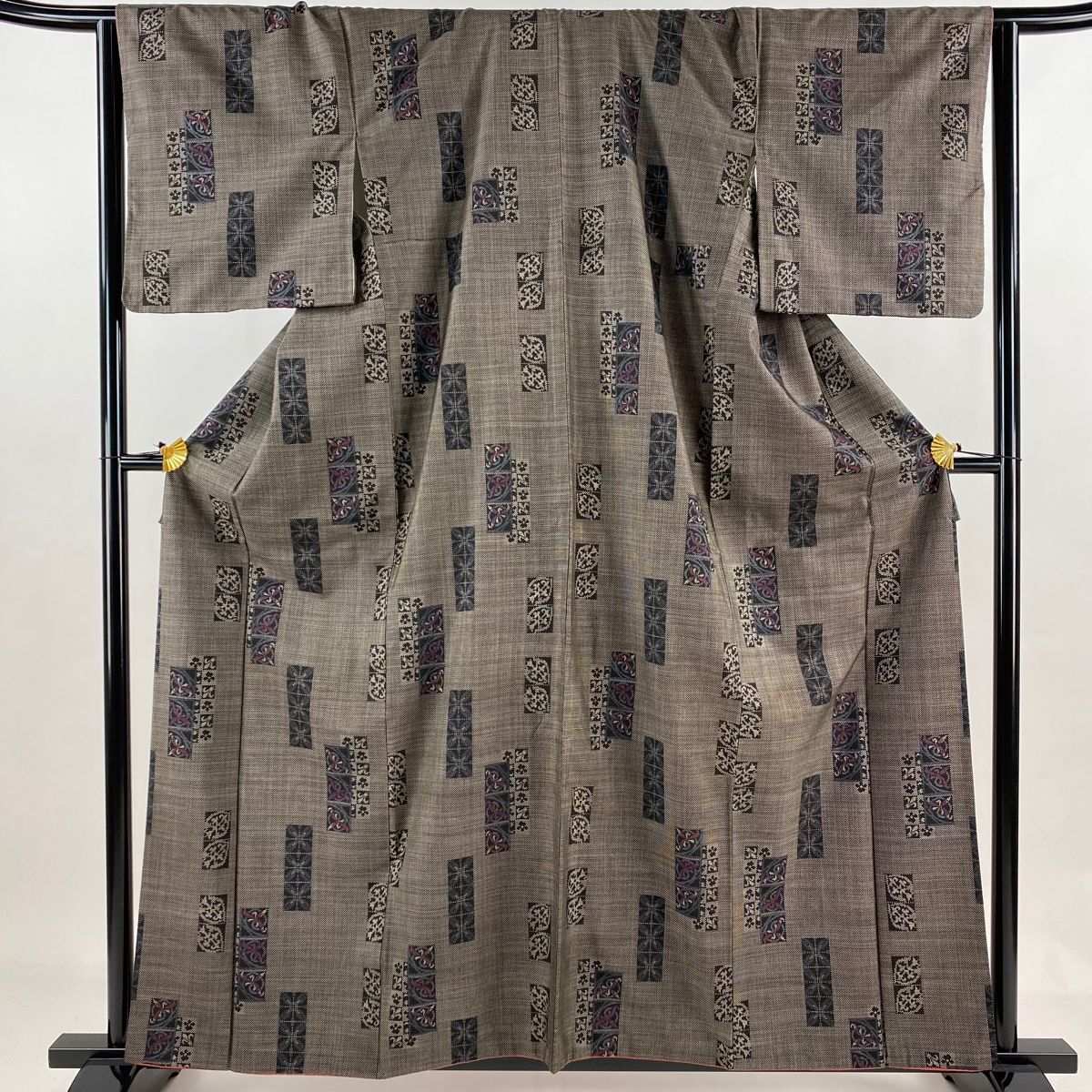 【在庫一掃】 紬 身丈159.5cm 裄丈66cm M 袷 短冊 花柄 焦茶色 正絹 秀品 【中古】 - メルカリ