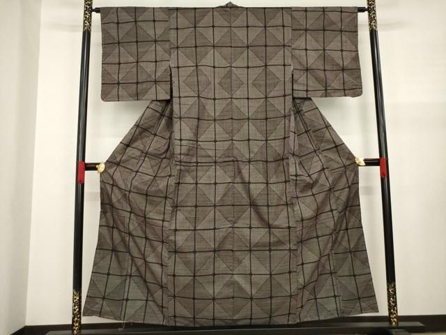 平和屋着物○本場大島紬 泥染め 一元7マルキ 花唐草間道 正絹