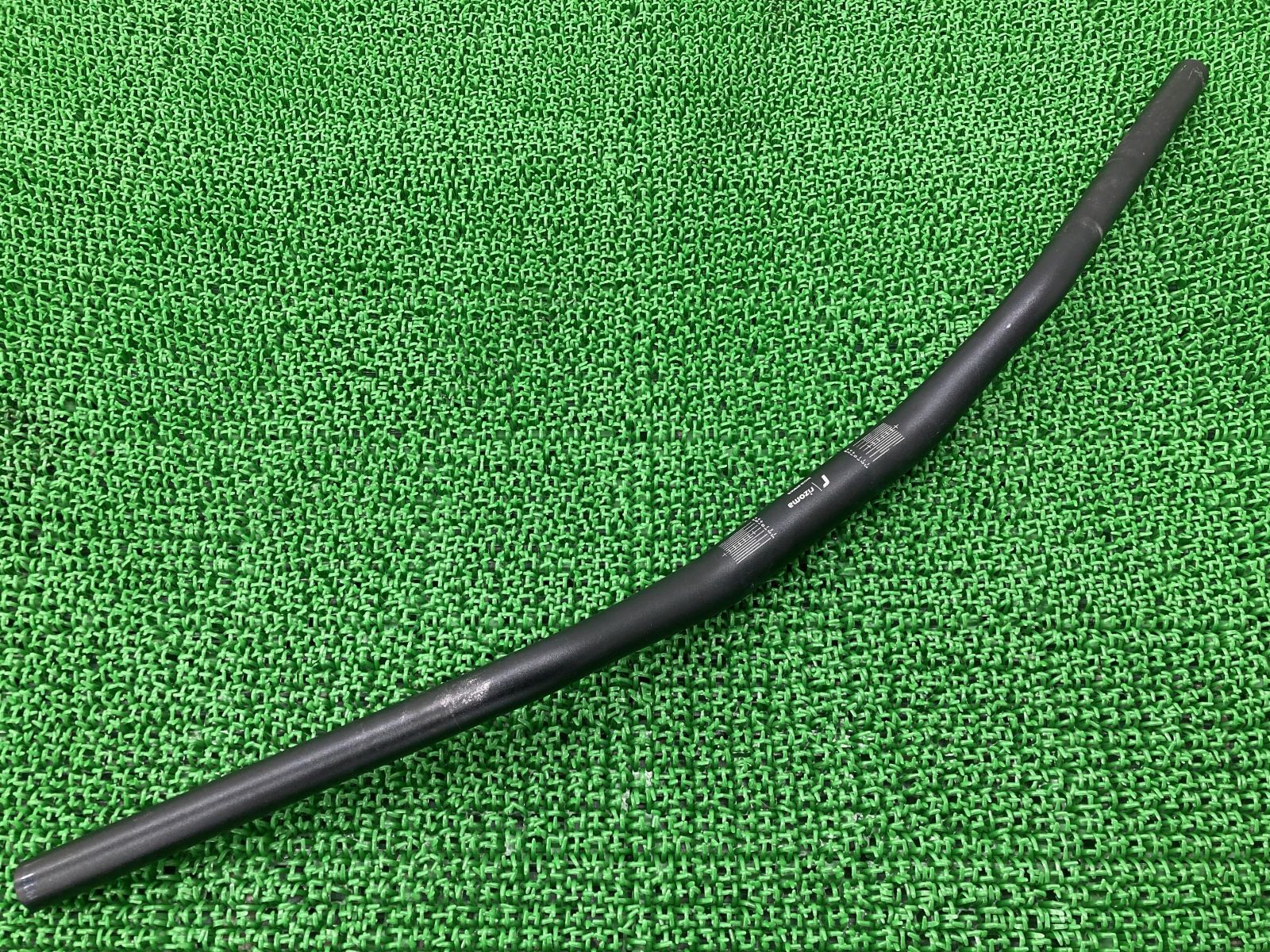 リゾマ製XSR700 ハンドル MA011 社外 中古 バイク 部品 テーパーハンドルバー 755mm コンディション良好 コケキズ無し 曲がり無し - メルカリ