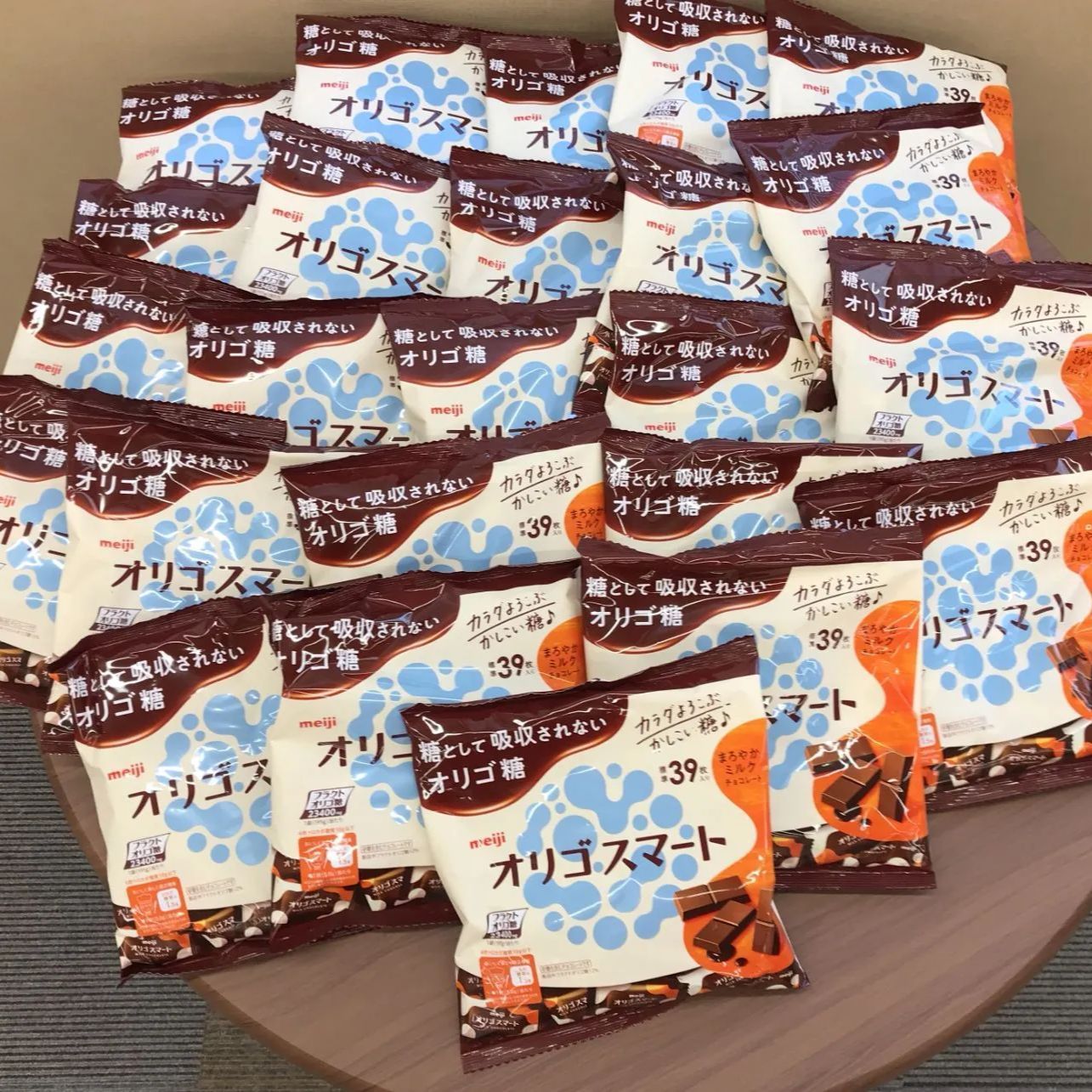 明治 オリゴスマート ミルクチョコレート 大袋195g×24袋入 - メルカリ