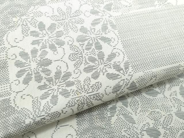 平和屋着物○本場大島紬 白大島 9マルキ 花唐草文 正絹 逸品