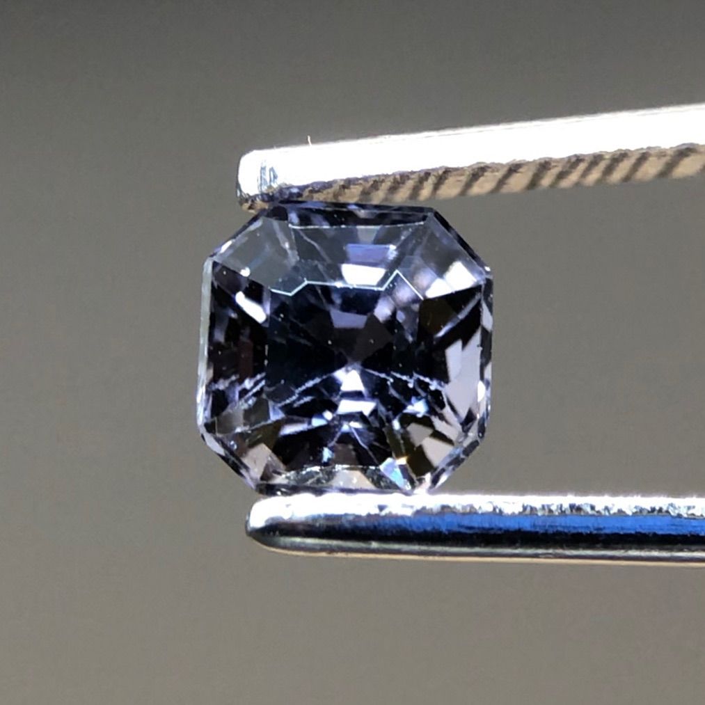 天然 非加熱 スピネル ルース 0.9ct プラチナグレイ 煌めく アッシャーカット - 柚だん@BeautyFinder - メルカリ