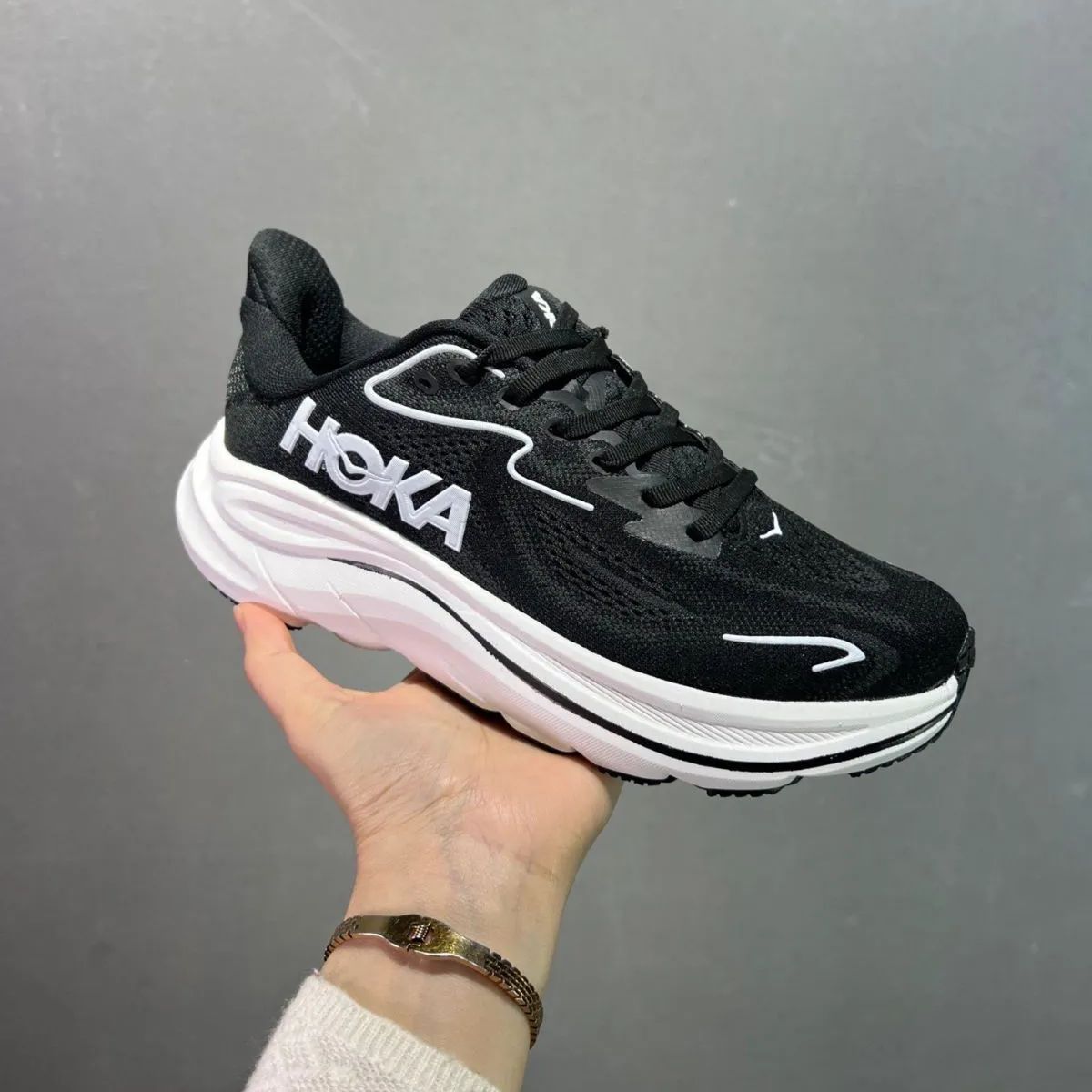 新品 Hoka ホカオネオネ クリフトン10 CLIFTON10 Black ワイド 男女兼用 - メルカリ