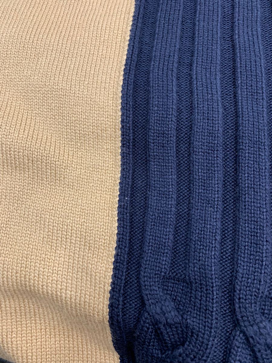 極美品☆FENDI フェンディ 2023年製 FZXB23 ロゴデザイン