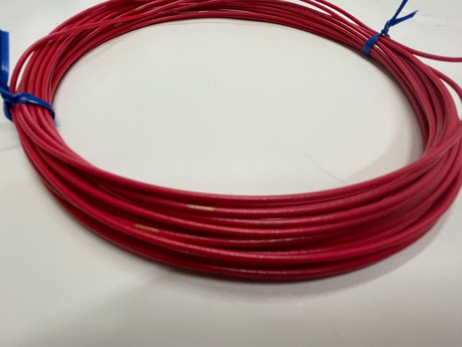 切売り！！ AVSSC 0．5sq（f） 自動車用薄肉低圧電線（薄肉電線タイプ2）10m 赤 - メルカリ