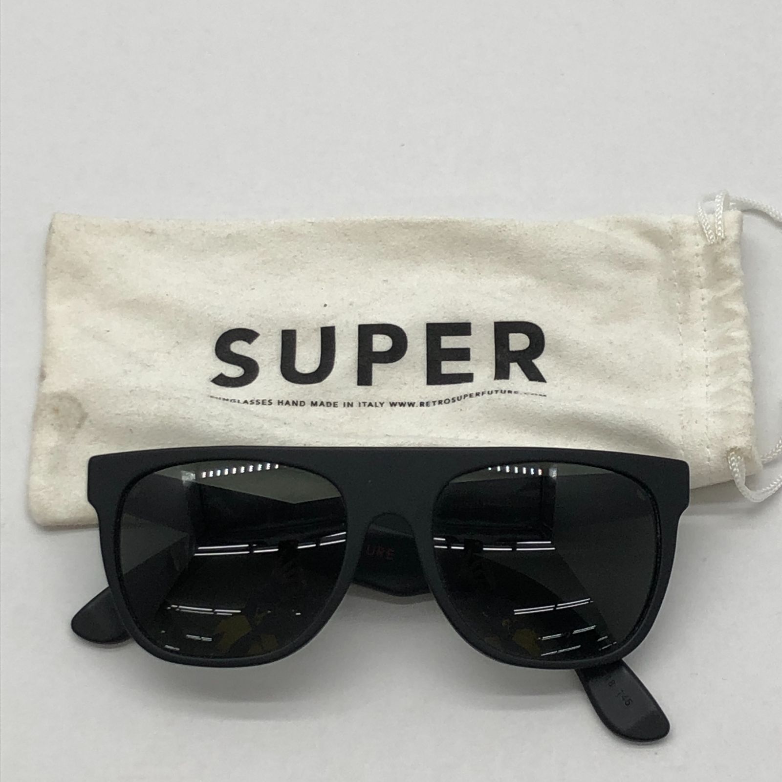 04m2586∞ SUPER スーパー サングラス ブラック 55 18 145 SUPER BY RETROSUPERFUTURE スーパー バイ レトロスーパーフューチャー 袋あり 中古品 ...