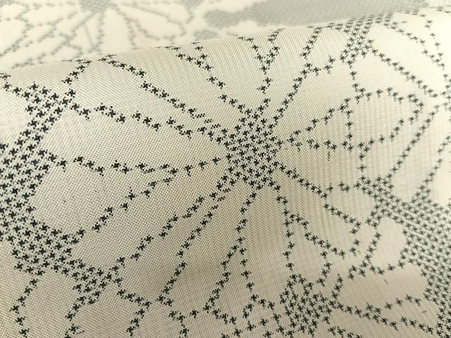 平和屋着物○本場大島紬 白大島 一元絣 草花文 正絹 逸品 AAAW9191zg