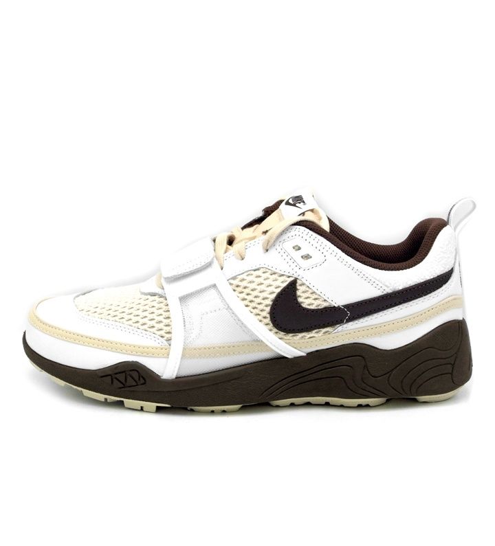 ナイキ NIKE × トラヴィス スコット Travis Scott 【 White and Light Chocolate HQ3073 ...