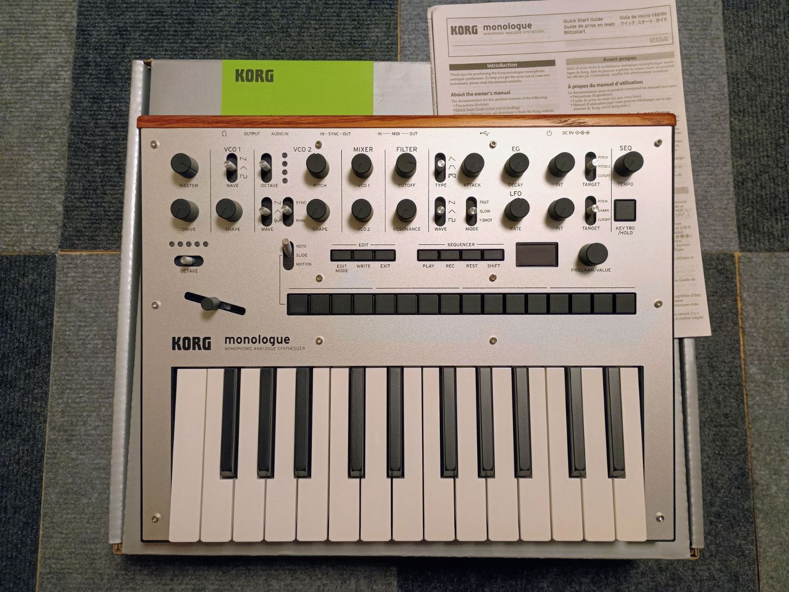 Korg Monologue Monophonic Analog Synthesizer 2016 - Present - Silver - メルカリ