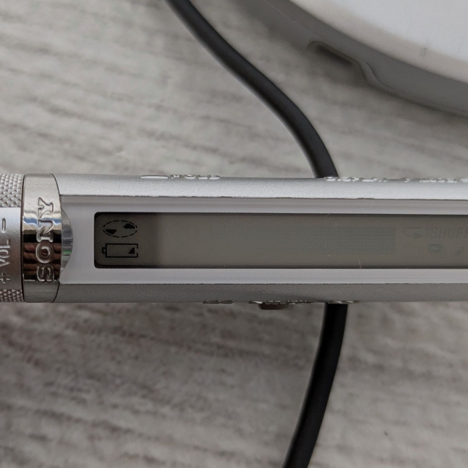 SONY ソニー D-EJ2000 希少ジャンク ポータブルCDプレイヤー リモコン付き - メルカリ