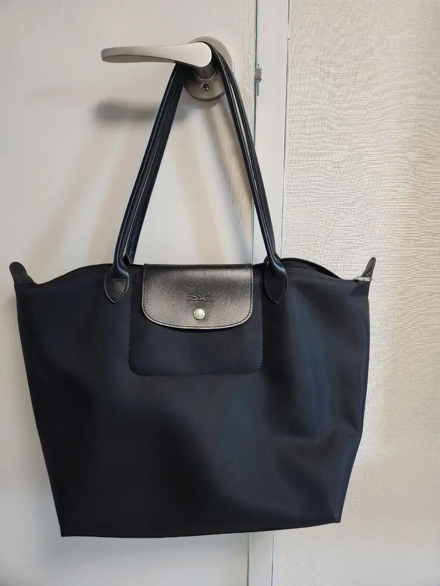 Longchamp(ロンシャン) ル・プリアージュ ネオ ラージ ブラック - メルカリ