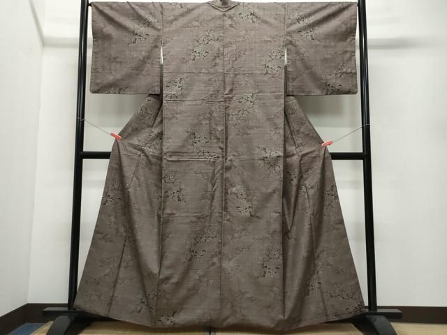 平和屋着物○本場大島紬 正倉院花唐草文 正絹 逸品 未使用