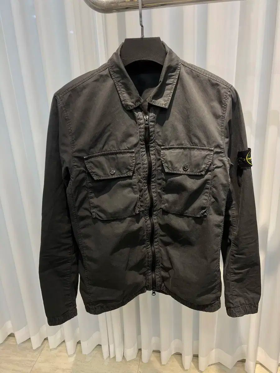 21FW ／ M ） STONE ISLAND(ストーンアイランド) ツーポケット オーバーサイズシャツ チャコールグレー - メルカリ