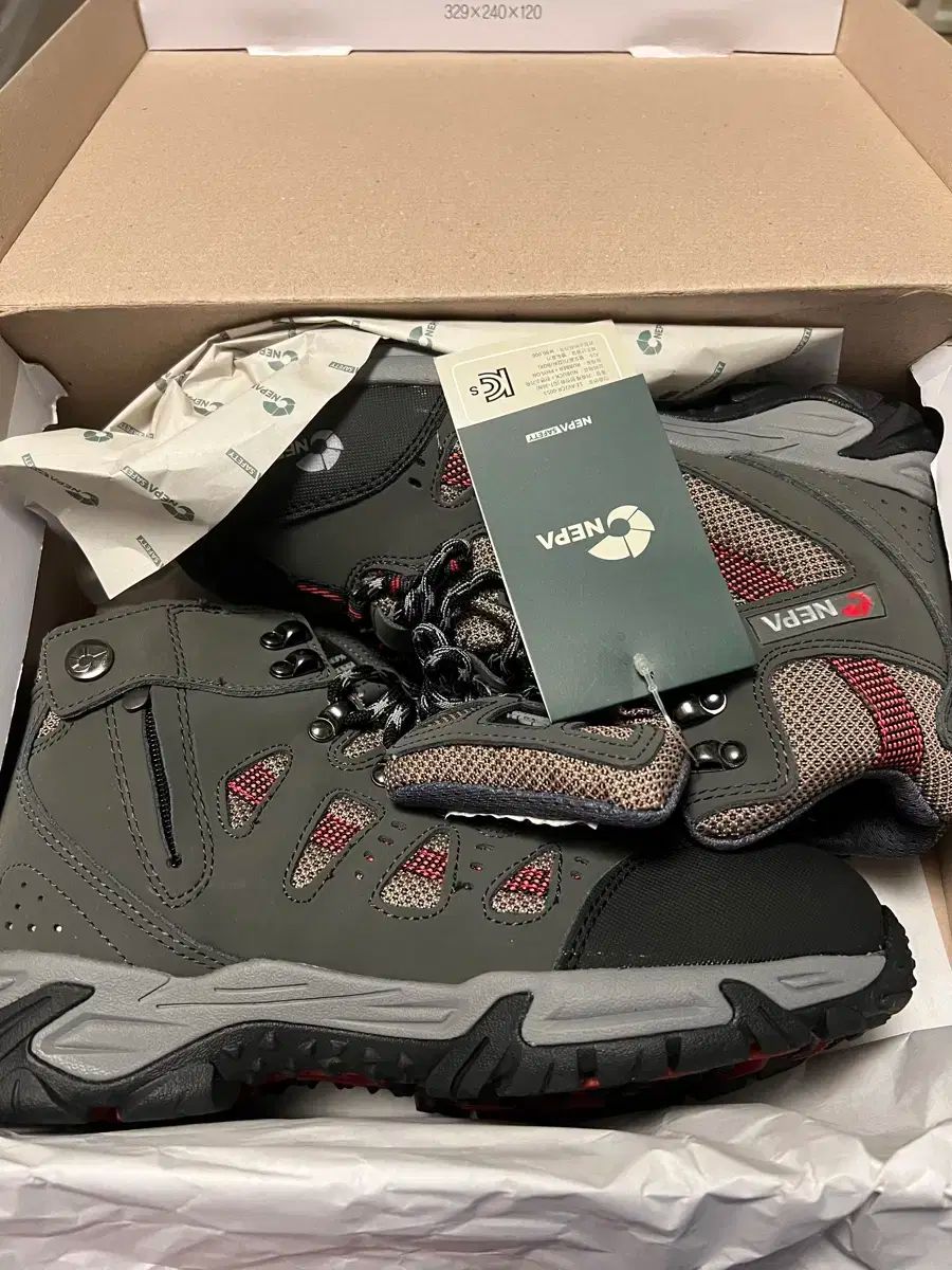 【雷市場（ポンジャン）商品韓国直送】 NEPA(ネパ) 安全靴 gt ー 36n 260 270 サイズ - メルカリ