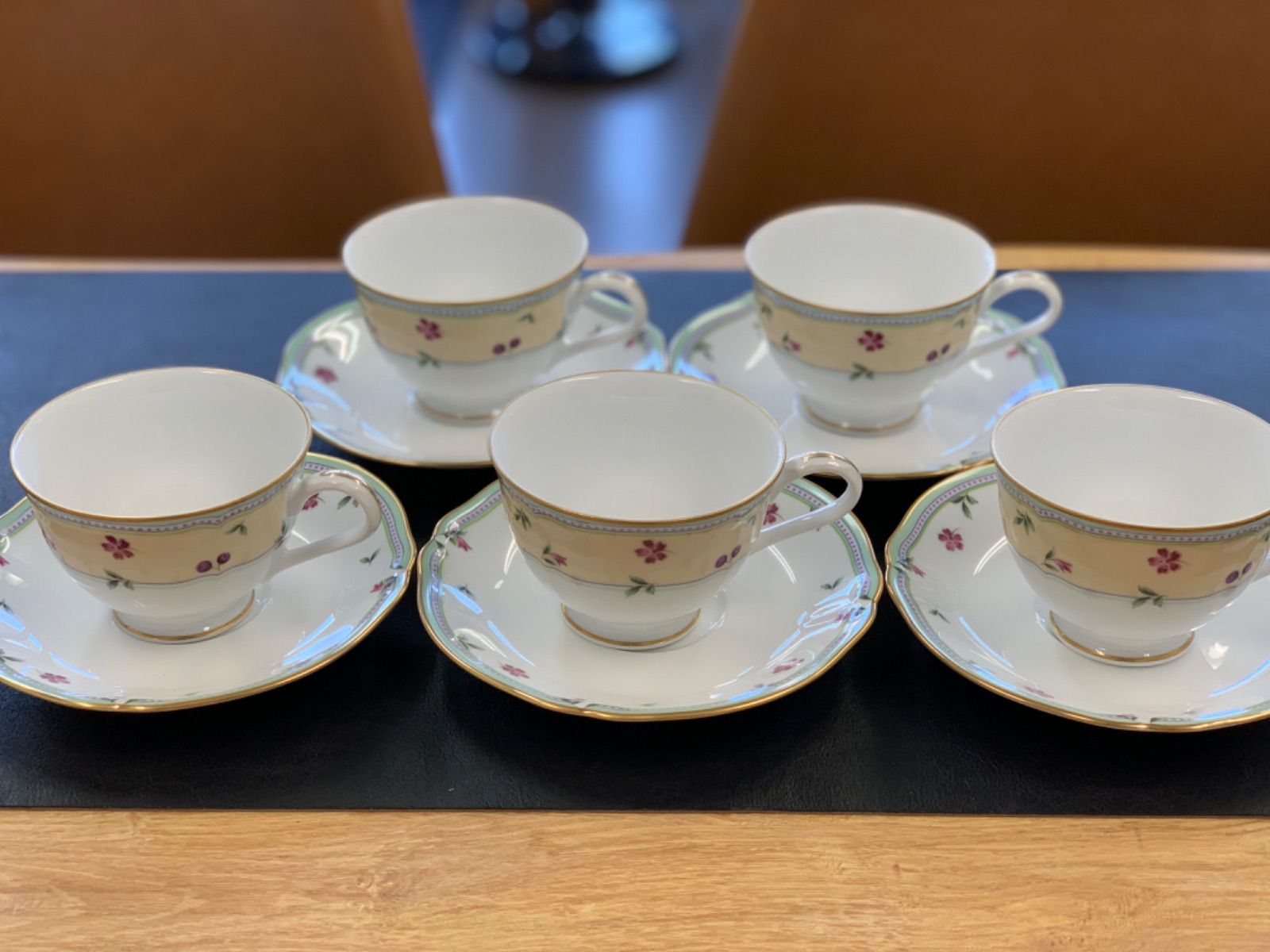 Noritake ノリタケ ガトゥープワール 碗皿5客 カップ&ソーサー F9587/1575 - メルカリ