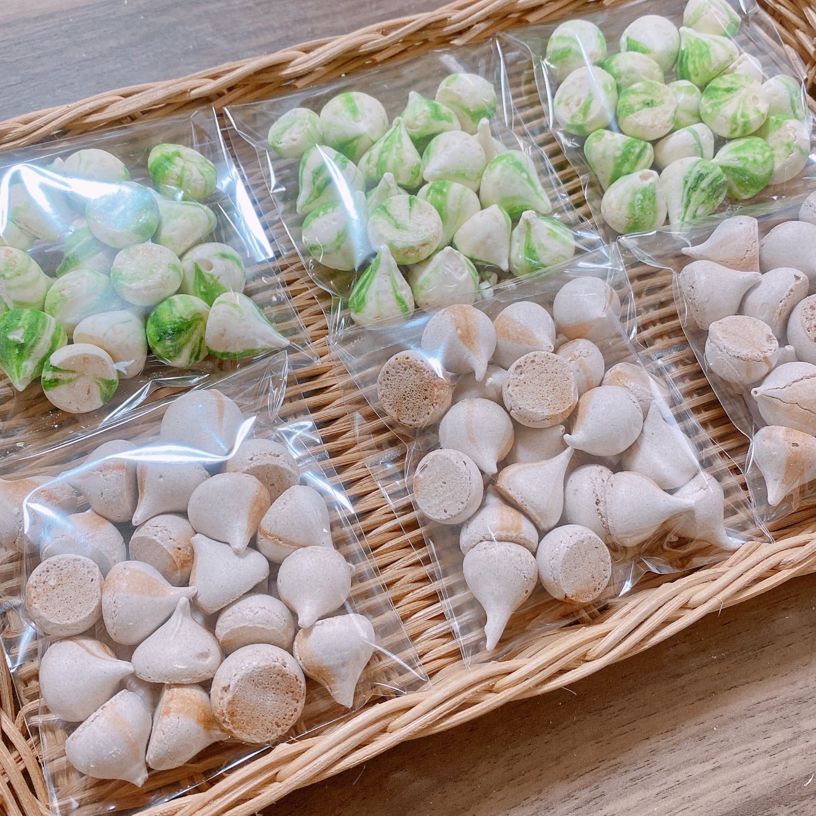 メレンゲクッキー2種12g×3袋ずつ 合計72g - メルカリ