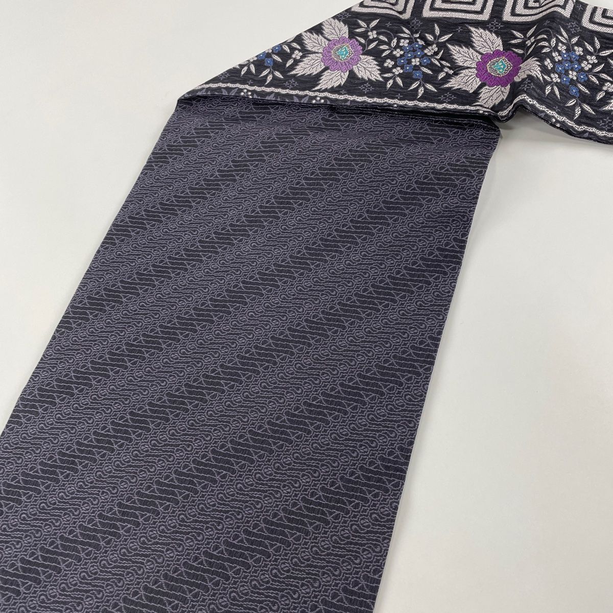 平和屋本店□極上 夏物 九寸名古屋帯 絽縮緬 駒刺繍 霞草花文 黒地