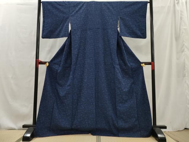 平和屋着物○上質な紬 作家物 越乃藍古代型 花亀甲文