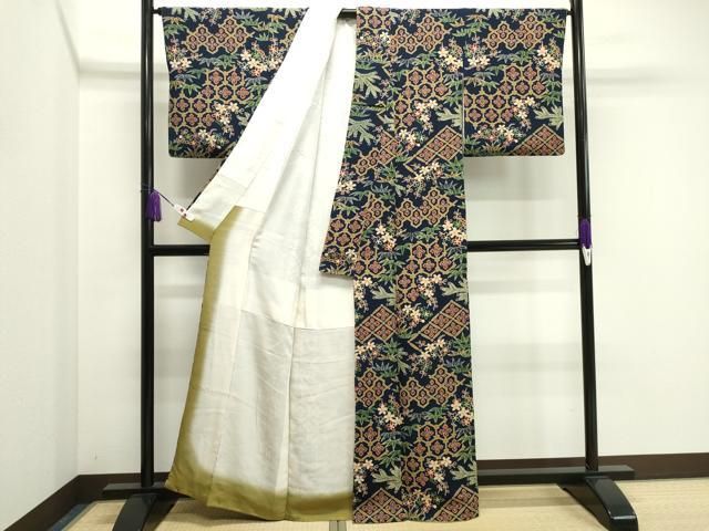 平和屋着物○上質な小紋 型染 枝花文 鬼しぼ縮緬 正絹