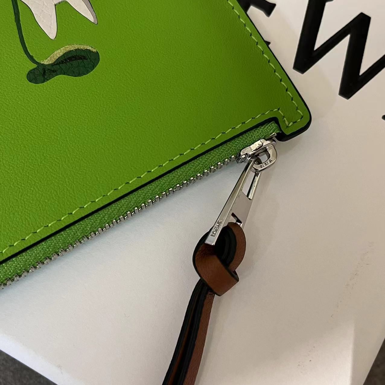 LOEWE ロエベ しょぼかっ ジブリ トトロコインケース グリーン LOEWE ロエベ しょぼかっ ジブリ トトロコインケース グリーン