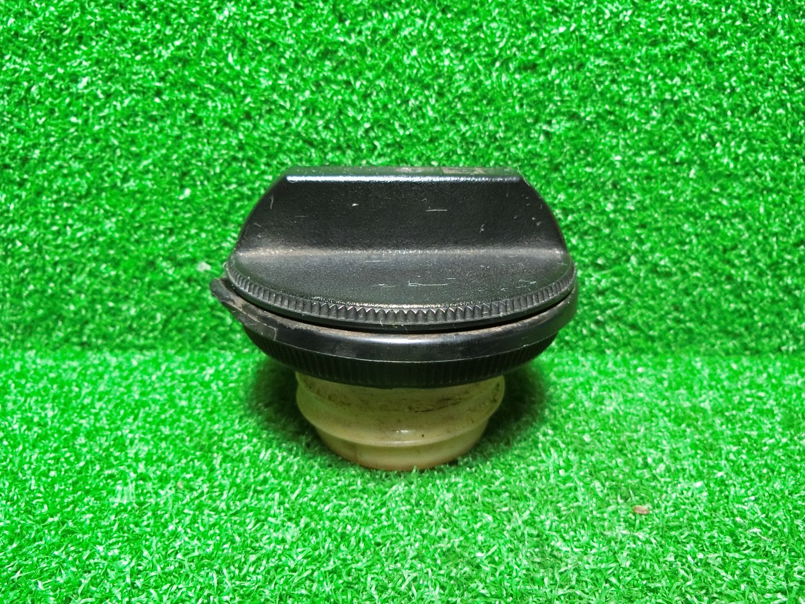 [a7182] 日産 キューブ BZ11 後期 フューエル ガソリン キャップ - メルカリ