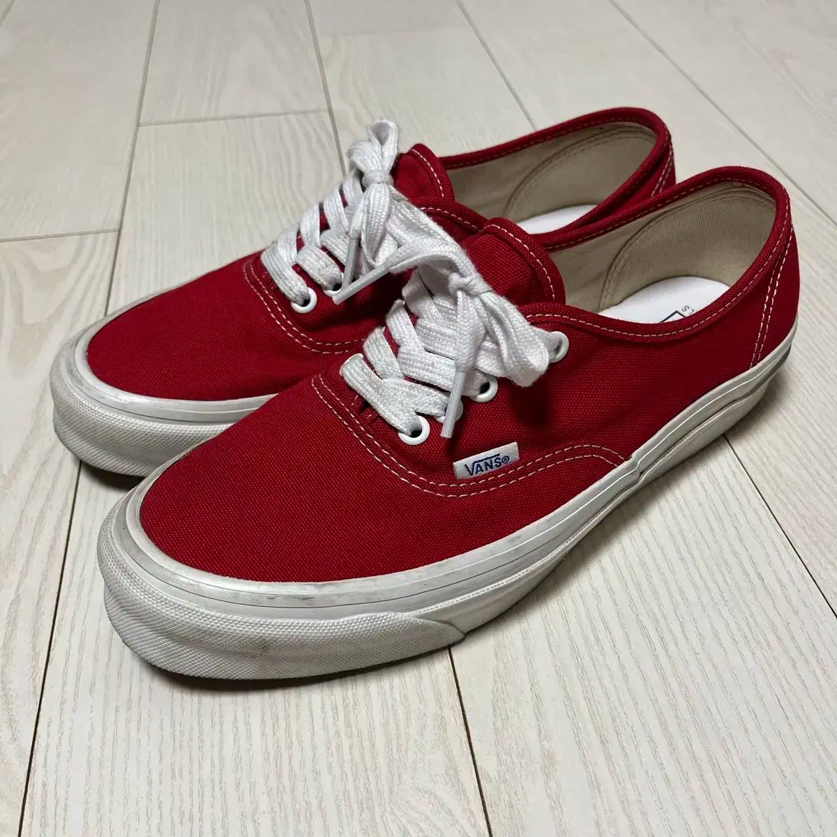 【雷市場（ポンジャン）商品韓国直送】 265 VANS(バンズ) ボルト オーセンティック レッド - メルカリ