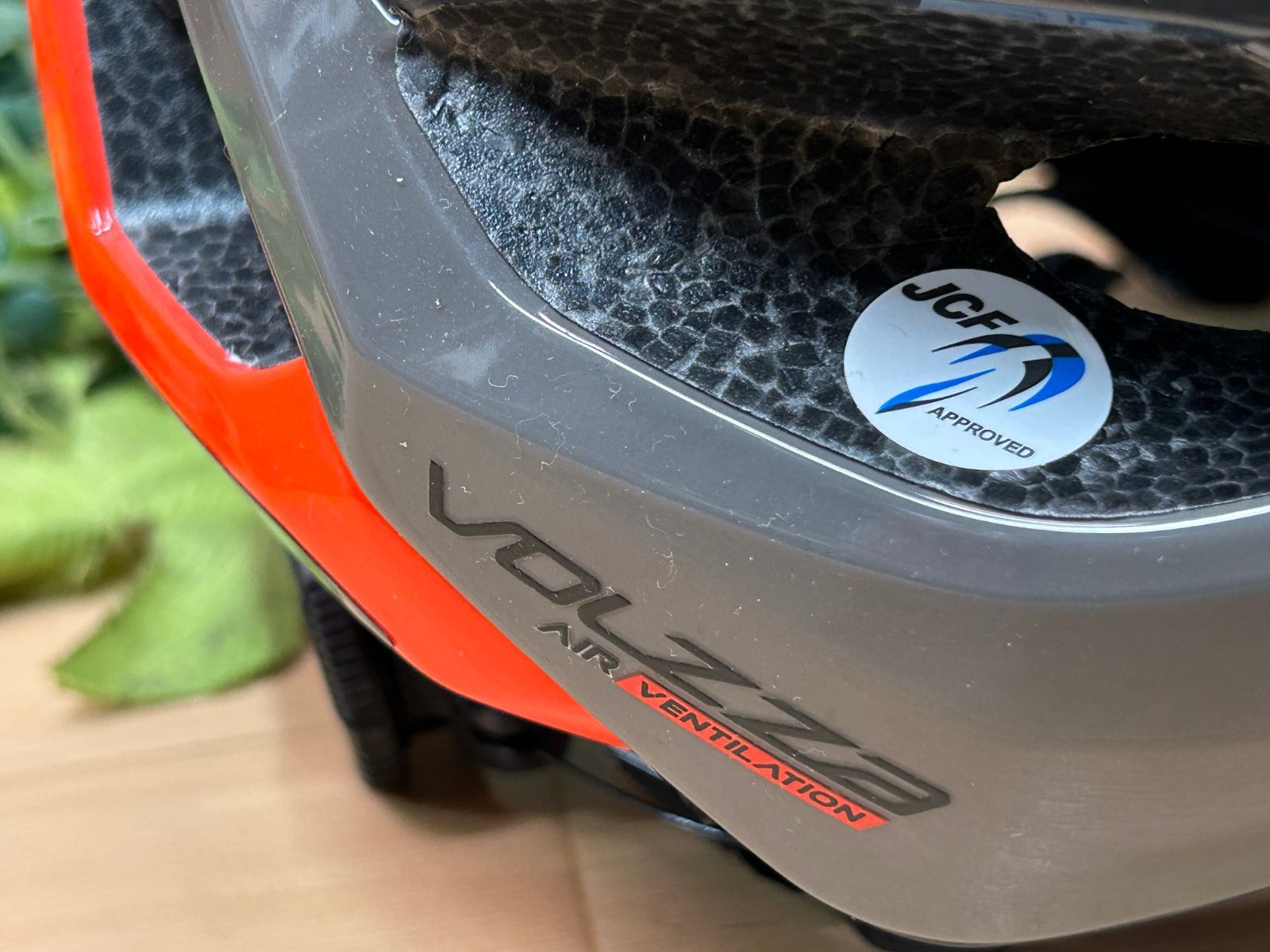 大特価sale!! 極上品!! OGK Kabuto VOLZZA size:S/M 55-58cm 233g JCF 2021 オージーケー カブト ヴォルツァ スポーツバイク用ヘルメット ...