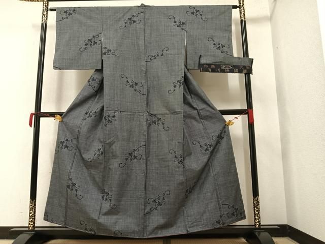 平和屋着物●本場大島紬　葡萄唐草文　正絹　逸品　AABA4865ck 平和屋着物○本場大島紬 葡萄唐草文 正絹 逸品 AABA4865ck