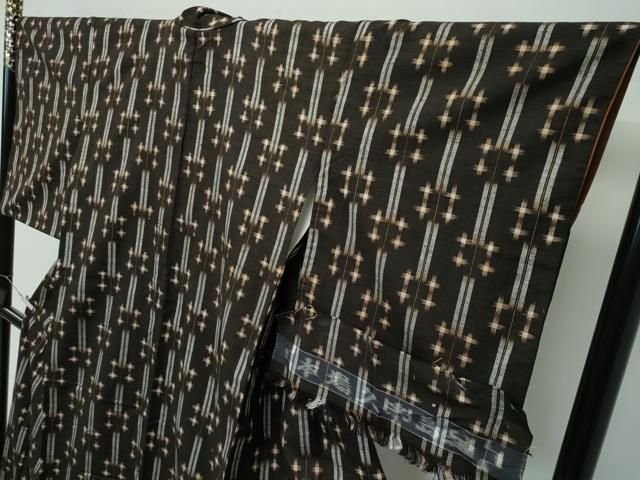 平和屋本店□極上 国指定重要無形文化財 本場久米島紬 手織 西武百貨店