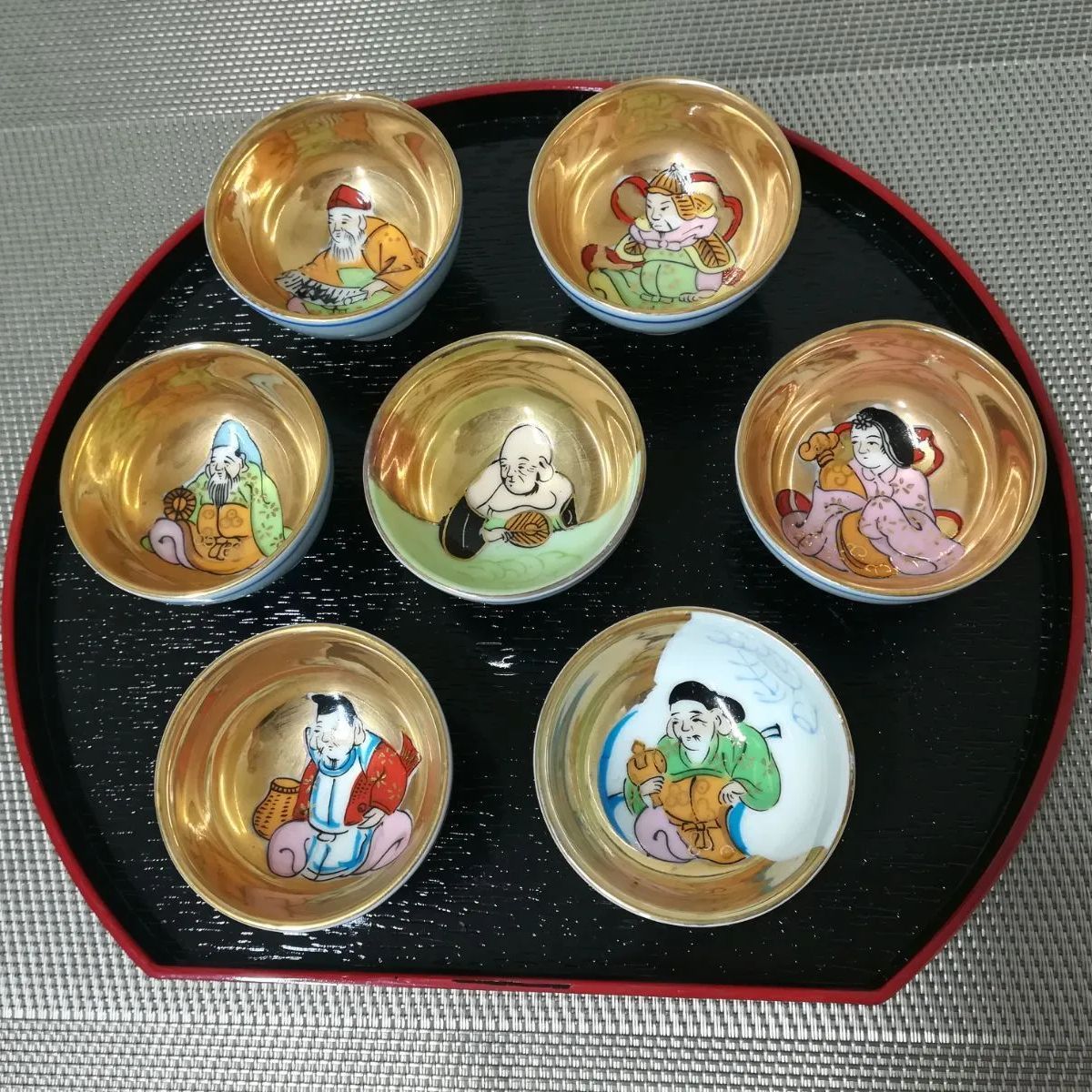 九谷焼 七福神 盃 酒器 おちょこ 7個セット 和食器 中古品 1795 九谷焼 七福神 盃 酒器 おちょこ 7個セット 和食器 中古品 1795