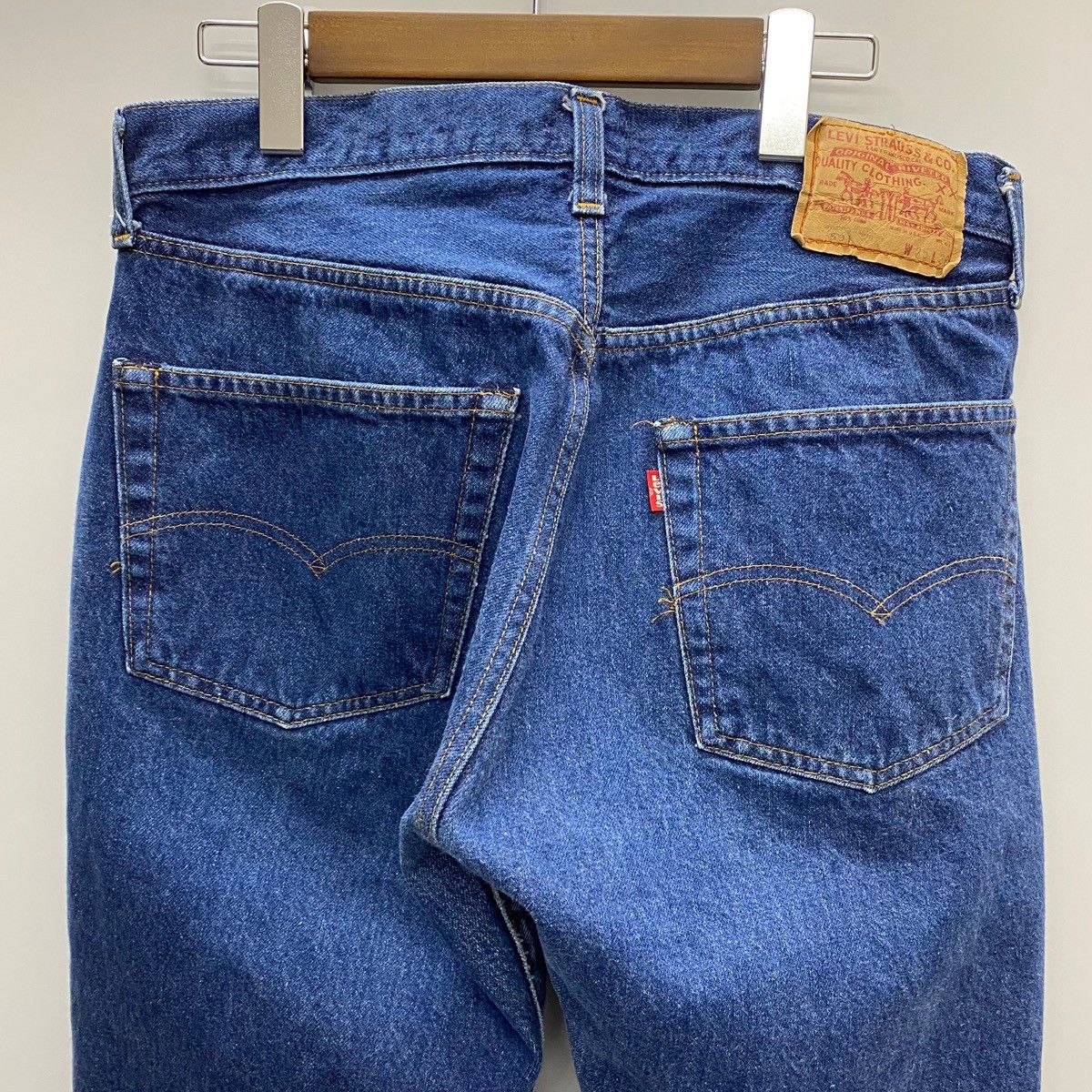 リーバイス Levi's 80's 501 赤耳 ヴィンテージ 濃紺 ボタン裏 リーバイス Levi's 80's 501 赤耳 ヴィンテージ 濃紺 ボタン裏