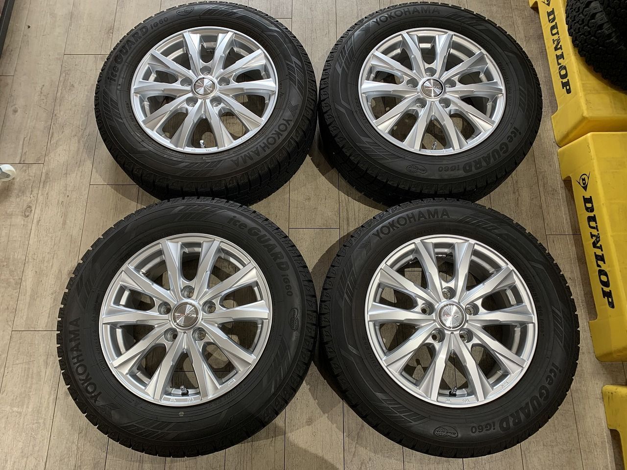 【2502022】スタッドレス JOKER 15インチ 6J +43 PCD114.3 5H + iG60 195/65R15 2022年 6.5mm 7.5mm ノア ヴォクシー ...