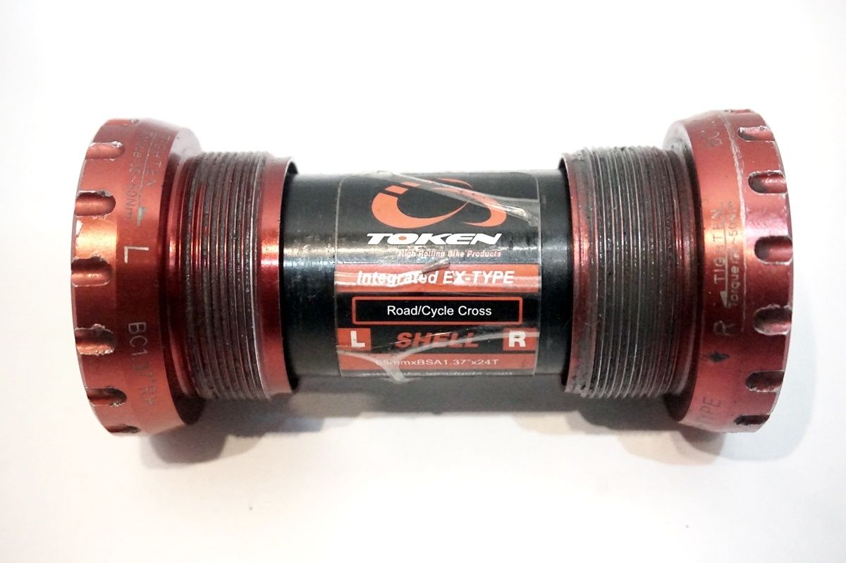 TOKEN 「トーケン」 TK877TBT ボトムブラケット / バイチャリ世田谷店 - メルカリ