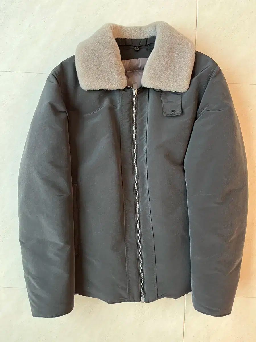 【雷市場（ポンジャン）商品韓国直送】 M 20fw ‎Epigram(エピクラム) メリノ fur ショートダウン - メルカリ