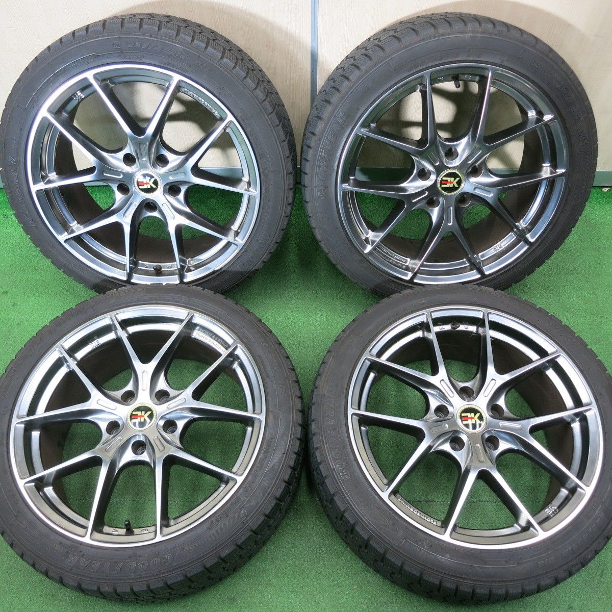 [送料無料] バリ溝！キレイ！8.5分★BMW 等 BAOKANG KE3S010 225/45R18 スタッドレス グッドイヤー アイスナビ7 18インチ PCD120/5H ...
