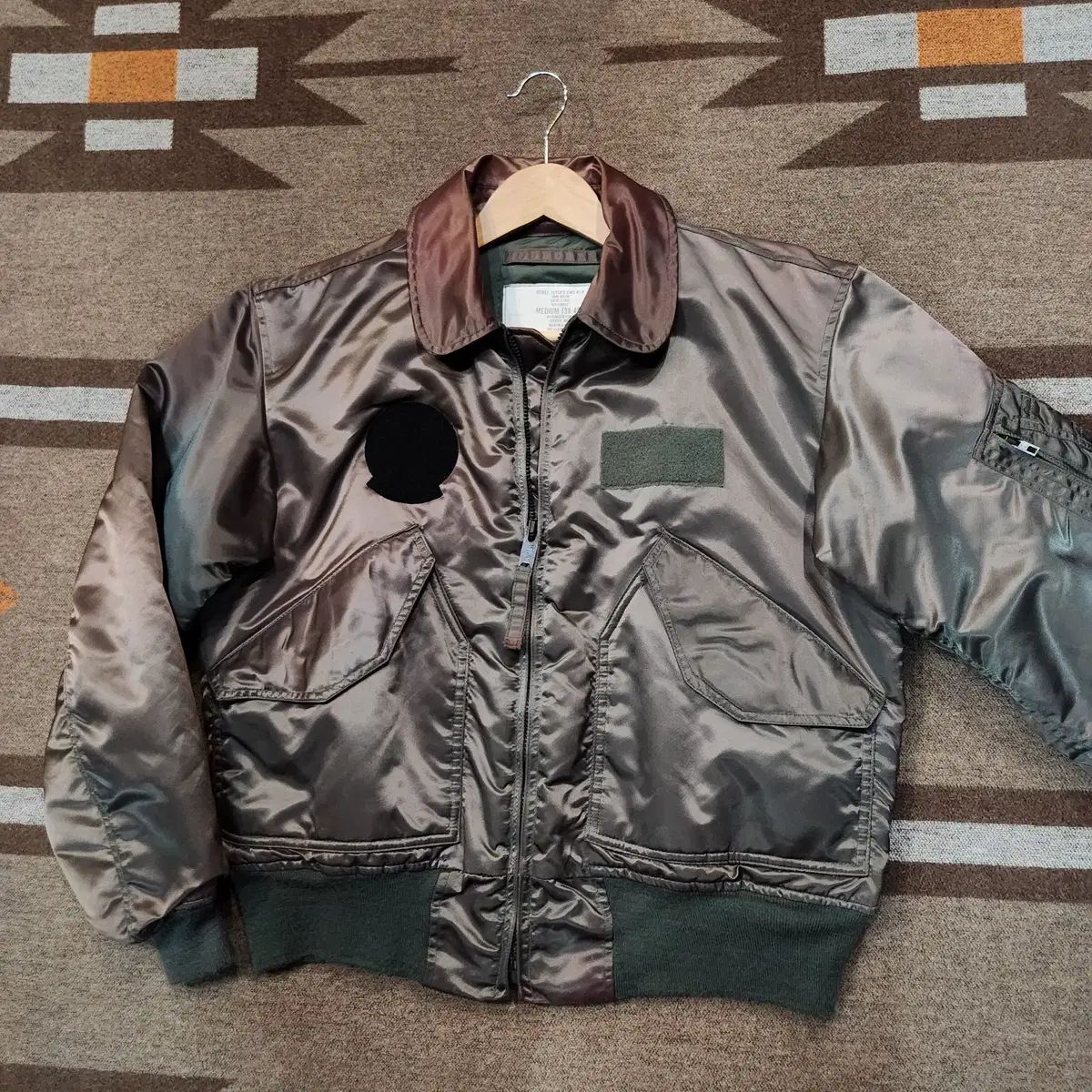 【雷市場（ポンジャン）商品韓国直送】 米軍 80s cwu ー 45p フライト ジャケット M 100 105 - メルカリ