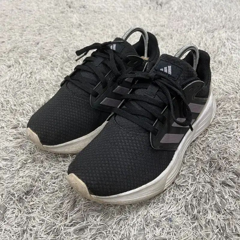 adidas(アディダス) ギャラクシー 6 ランニングシューズ スニーカー 235 G04346 - メルカリ