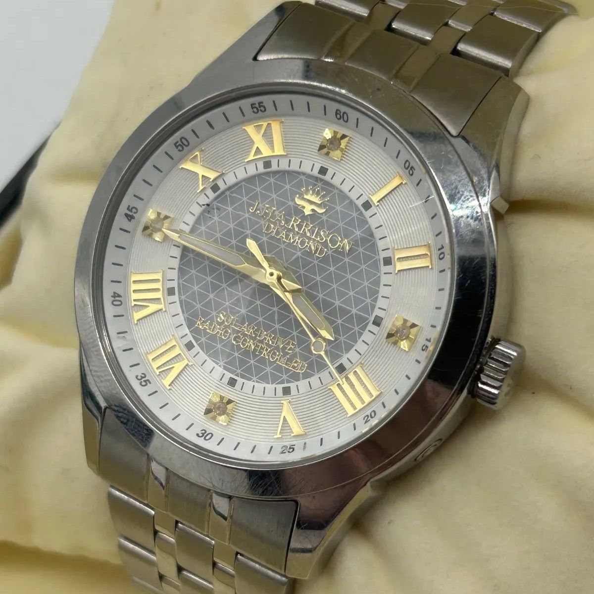 J.HARRISON ジョンハリソン メンズ 腕時計ソーラー電波時計 JH-082 ステンレススチール シルバー ゴールド ホワイト グレー カットガラス 天然ダイヤ4石付文字盤 未稼働 中古 ...