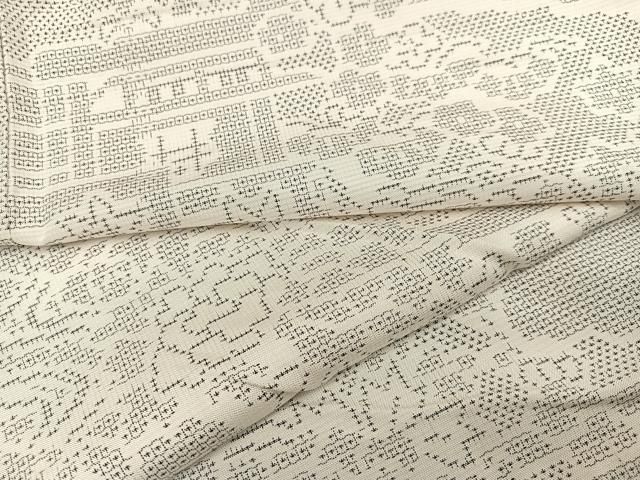 平和屋着物▽本場大島紬 単衣 白大島 120亀甲 唐草花文 正絹
