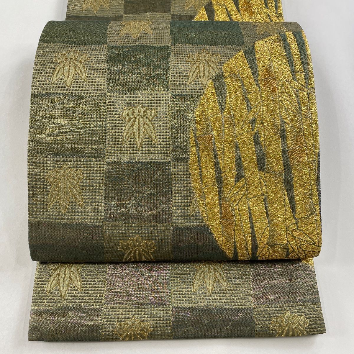丸帯 美品 逸品 壱阡八百口織 桃山扇面屏風文 プラチナ本金箔 丸帯 美品 逸品 壱阡八百口織 桃山扇面屏風文 プラチナ本金箔