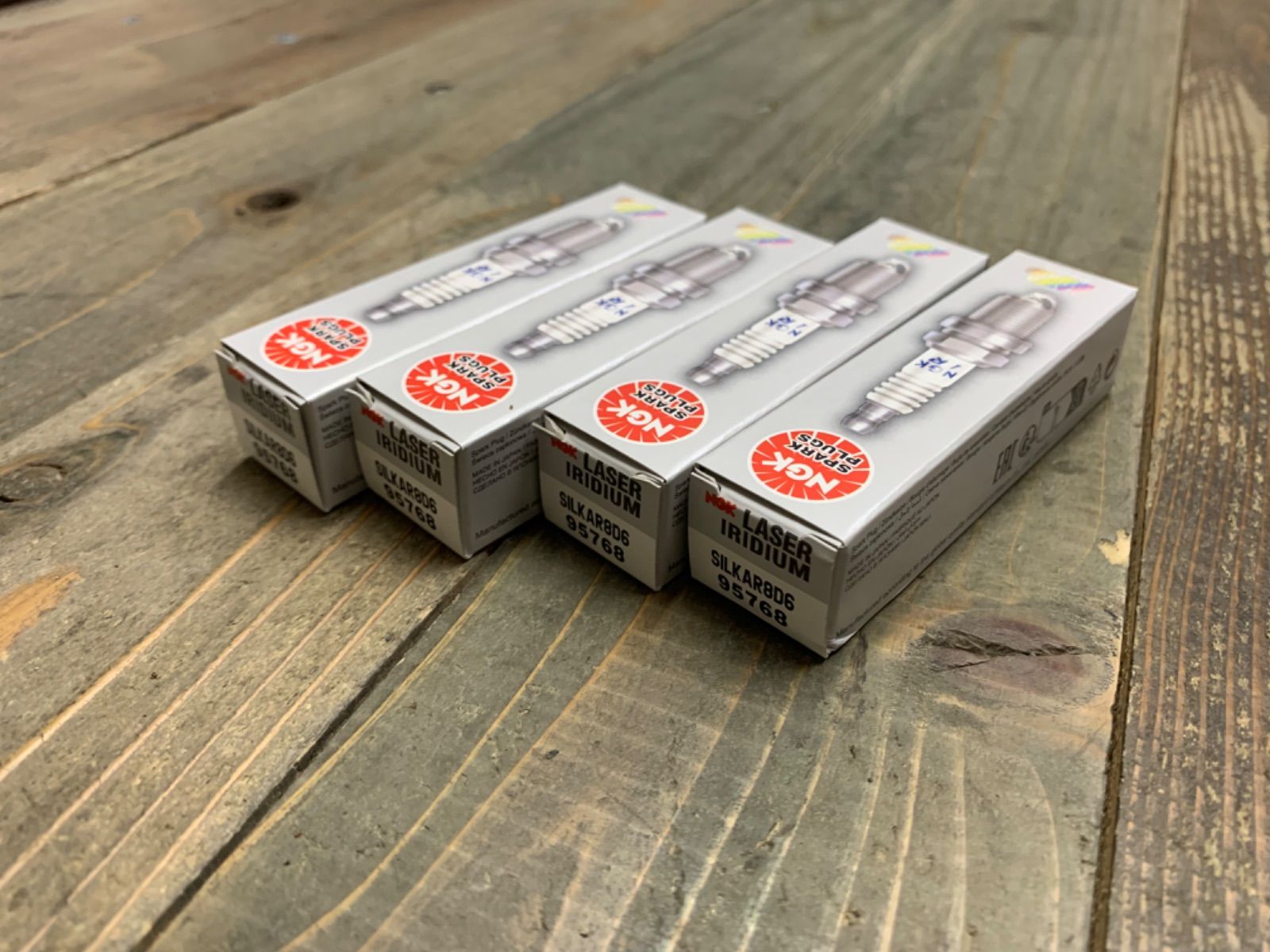 スバル レヴォーグ VM4 スパークプラグ NGKイリジウム SILKAR8D6 【95768】 - メルカリ