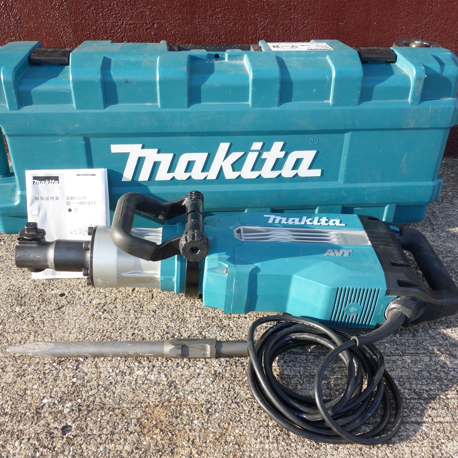 [送料無料] makita マキタ 電動ハンマ HM1511 六角軸30mm ハツリ 電動工具 キャスタ付きプラスチックケース 100V 50 ...
