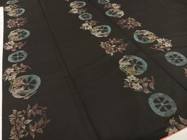 平和屋着物○本場大島紬 カタス9マルキ 地空 源氏車花文 黒地 正絹