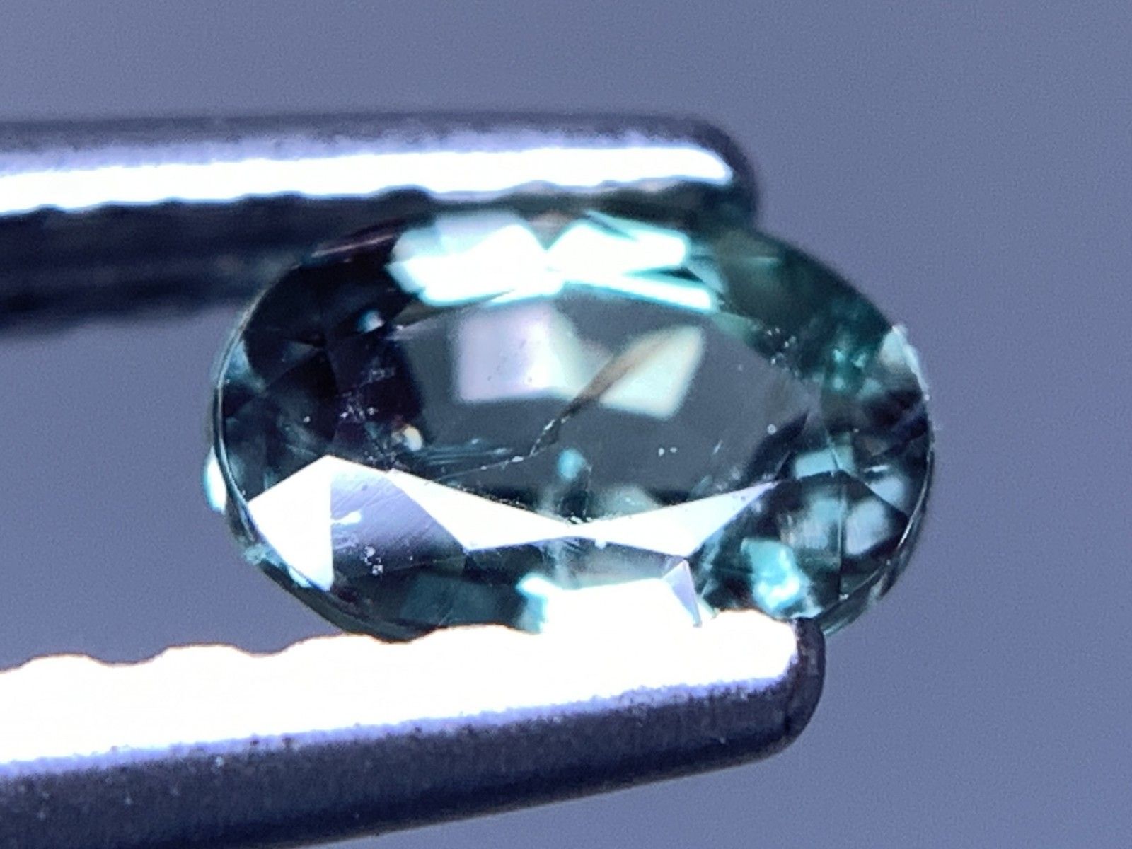 アレキサンドライト 天然 0.310ct 中央宝石ソーティング付き 4.76㎜×3.56㎜×2.32㎜ ルース（ 裸石 ） 6840Y - メルカリ