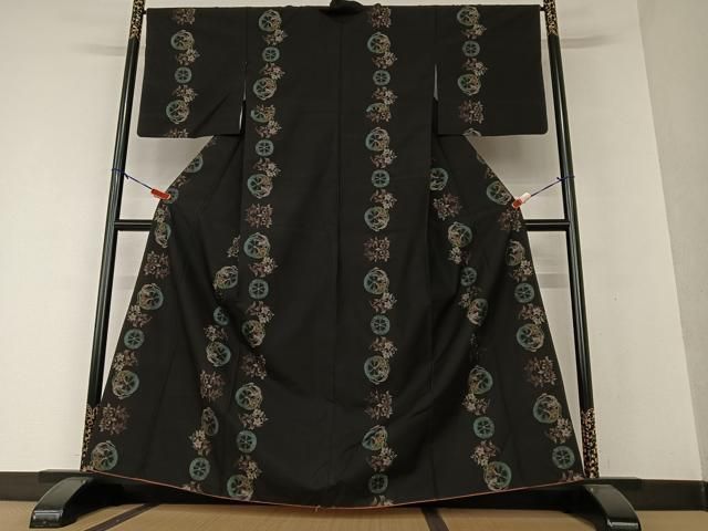 平和屋着物○本場大島紬 カタス9マルキ 地空 源氏車花文 黒地 正絹