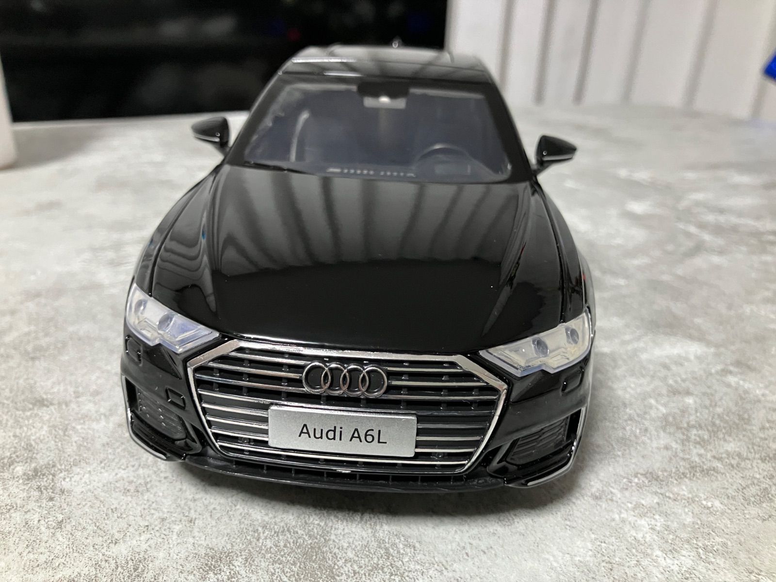 【動作確認済】AUDI A6L 1/18 合金ミニカー アウディ - メルカリ