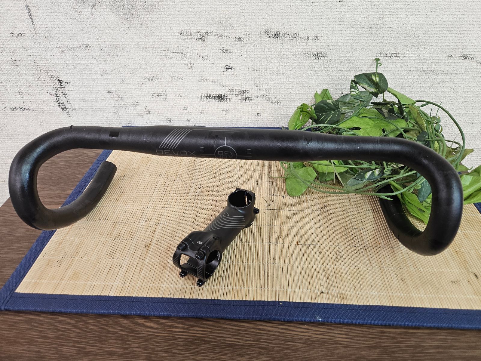 FELT完成車外し Devox DBar.C1( 31.8mm 400mm ) +Devox StemR.A1( 90mm 31.8mm ...