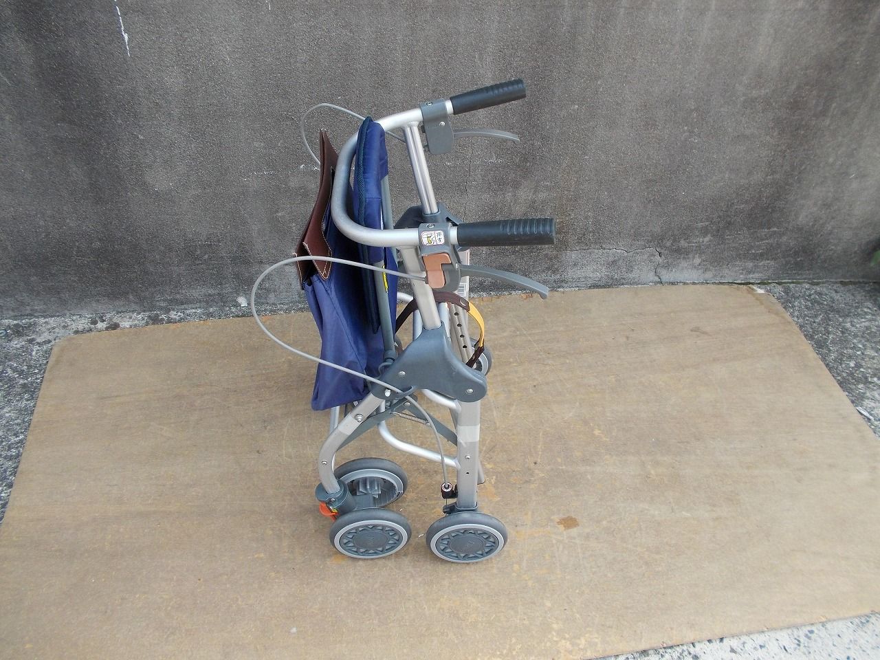 TS-25-0416-04 シルバーカー 歩行車 幸和製作所 WAW04 テイコブリトルスリム - メルカリ