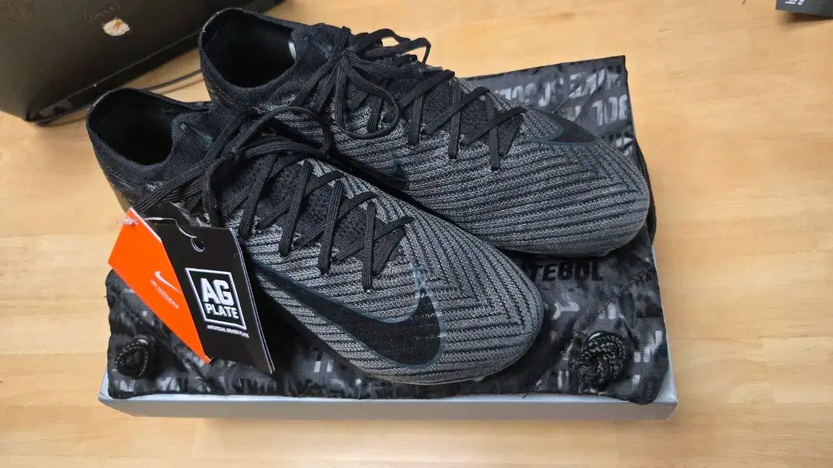 【雷市場（ポンジャン）商品韓国直送】 NIKE(ナイキ) マーキュリアル ヴェイパー 16 エリート AG 265mm 出品 - メルカリ