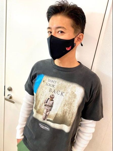 新品スターウォーズ【DON'T LOOK BACK】プリントTシャツ☆BWT 新品スターウォーズ【DON'T LOOK BACK】プリントTシャツ☆BWT